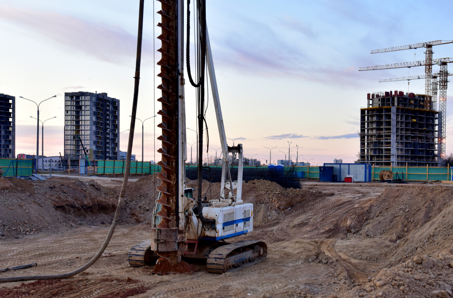 Driven Piles vs Bored Piles vs CFA Piles and Helical Piers | GoliathTech